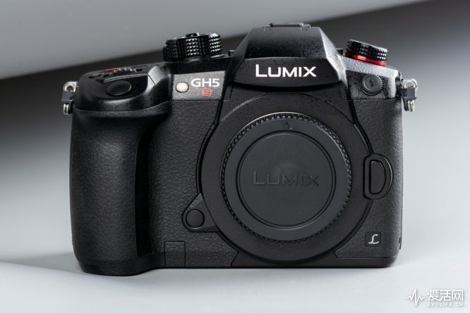 评测 | 松下GH5S能成为相机中的暗夜之瞳么？_凤凰科技