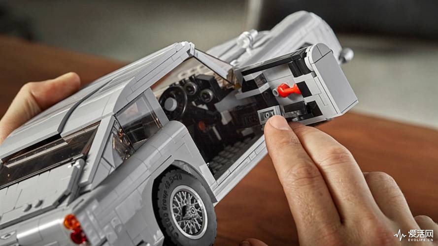 你需要多努力 才能拼出一辆阿斯顿马丁DB5？ | 爱活网 Evolife.cn