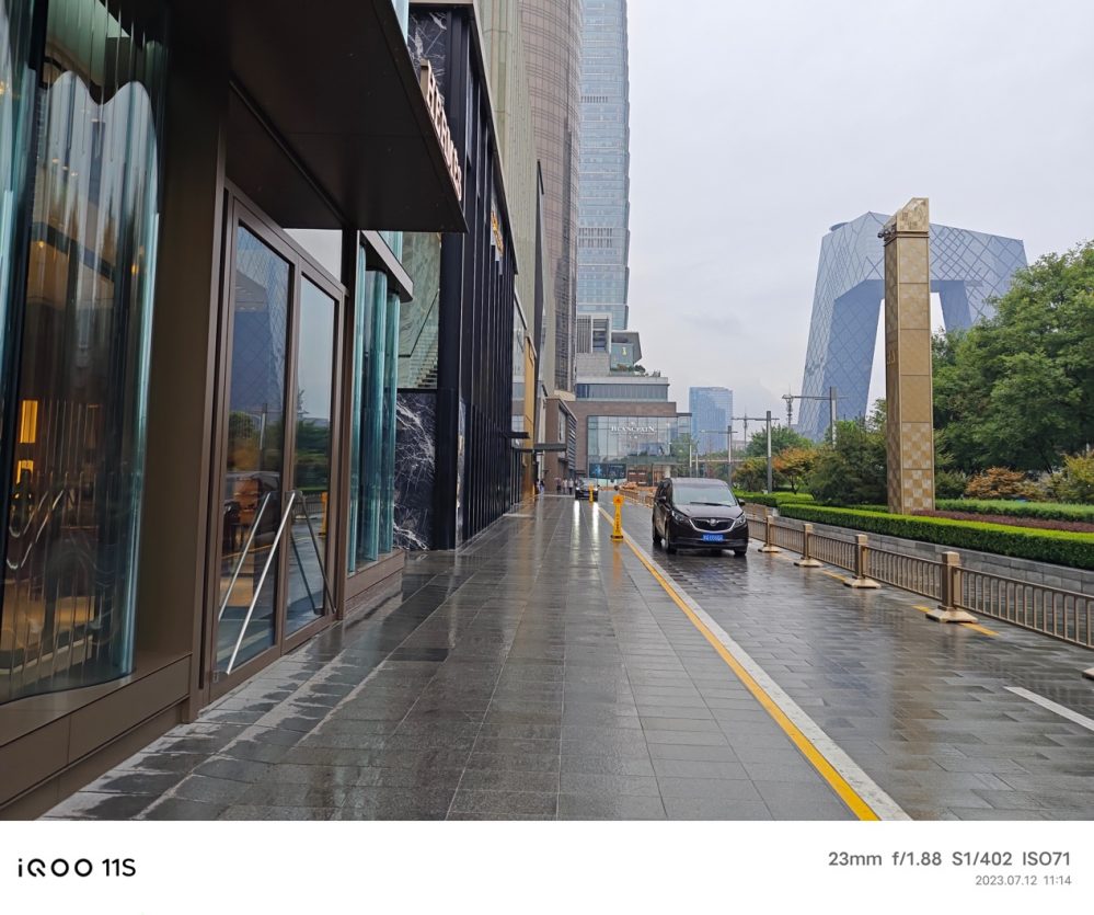 iQOO 11S体验：一款几乎无短板的水桶机型 | 爱活网 Evolife.cn